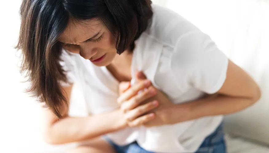 Right vs Left Heart Failure: Symptoms, Causes, Treatment